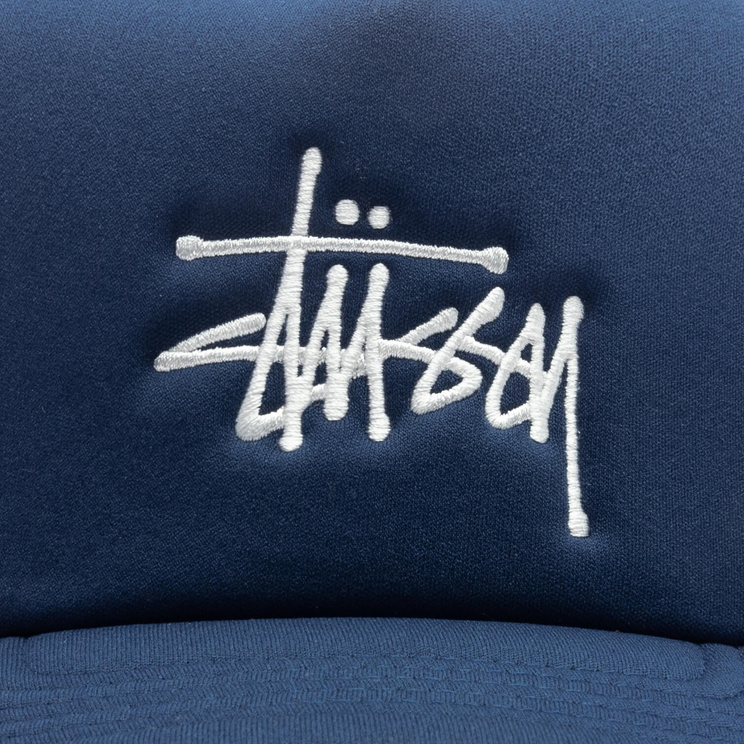 Big Basic Trucker Cap - Dark Blue – Feature