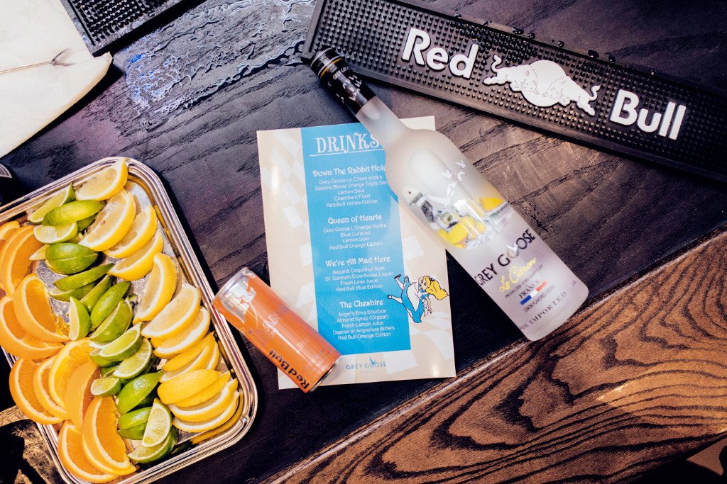 Feature X Red Bull "Mad Hatter"칵테일 시간 EDC 이벤트 요약