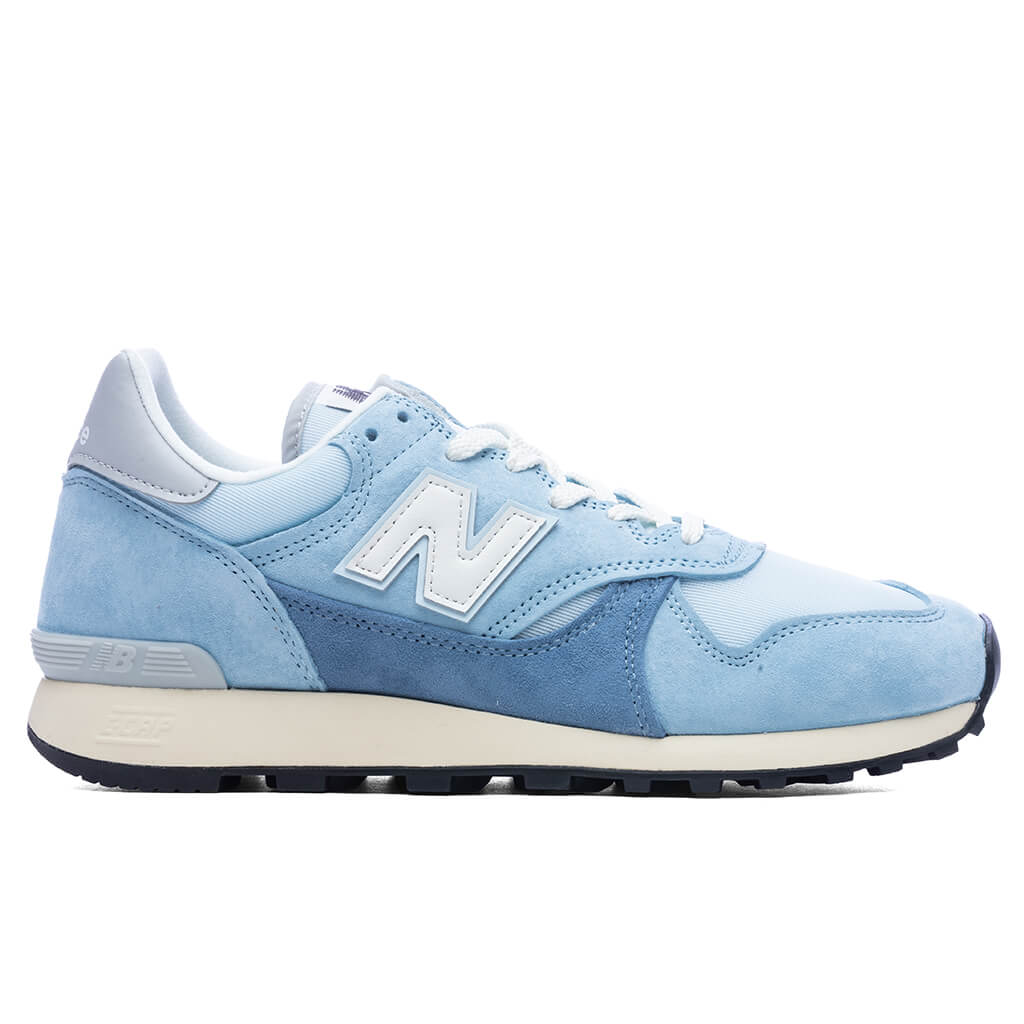 475 - Quarry Blue – Feature