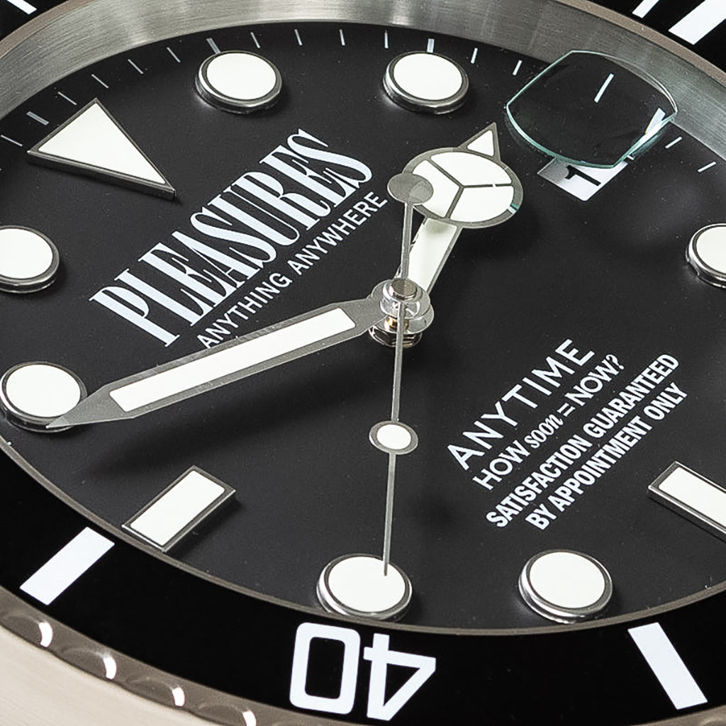 Anytime Clock - Black – Feature