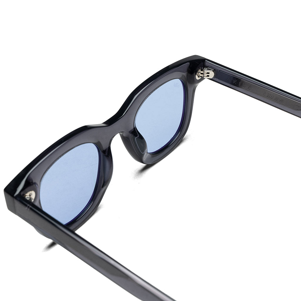 Apollo - Onyx/Sky Blue – Feature