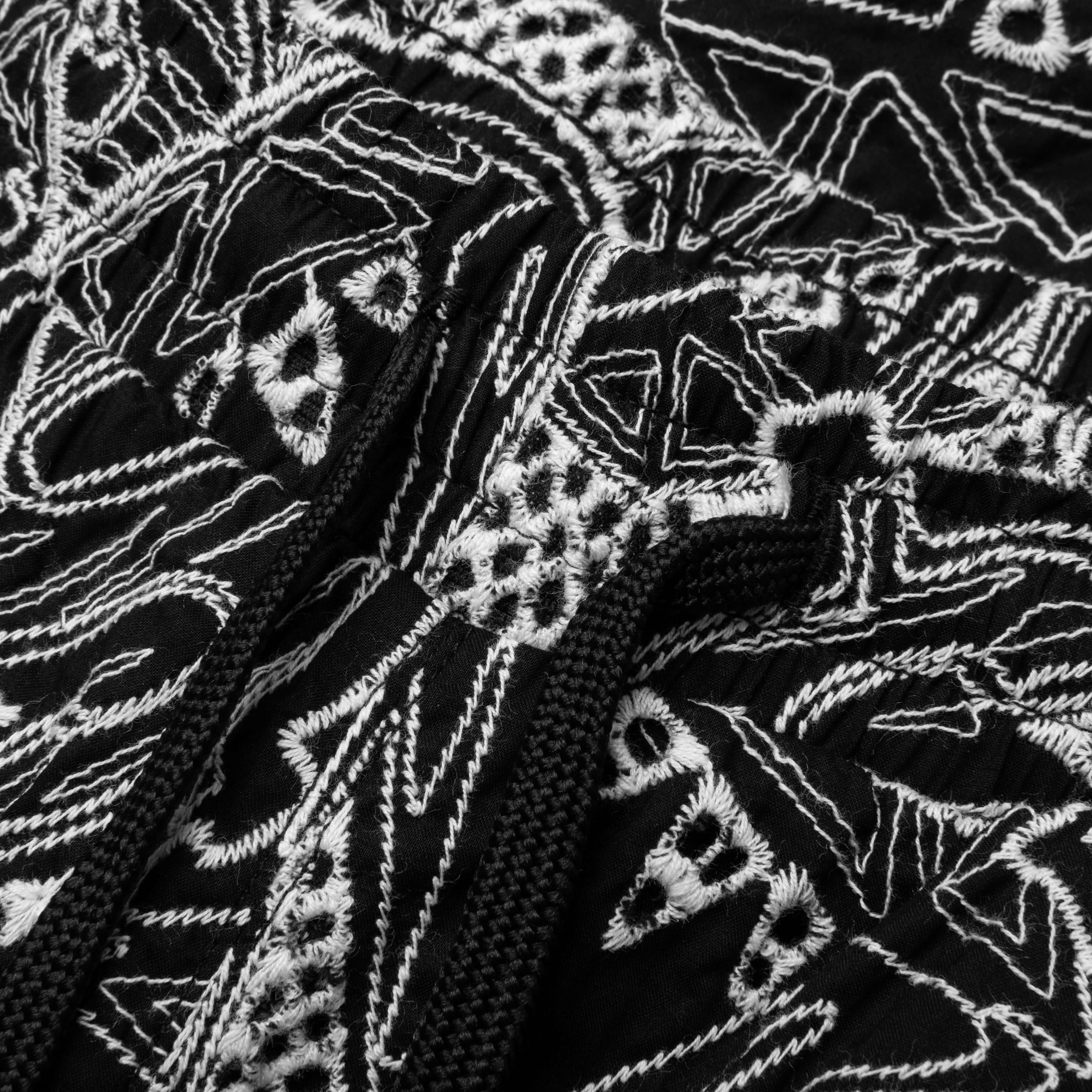 BB Diamond Dollars Shorts - G-Black – Feature