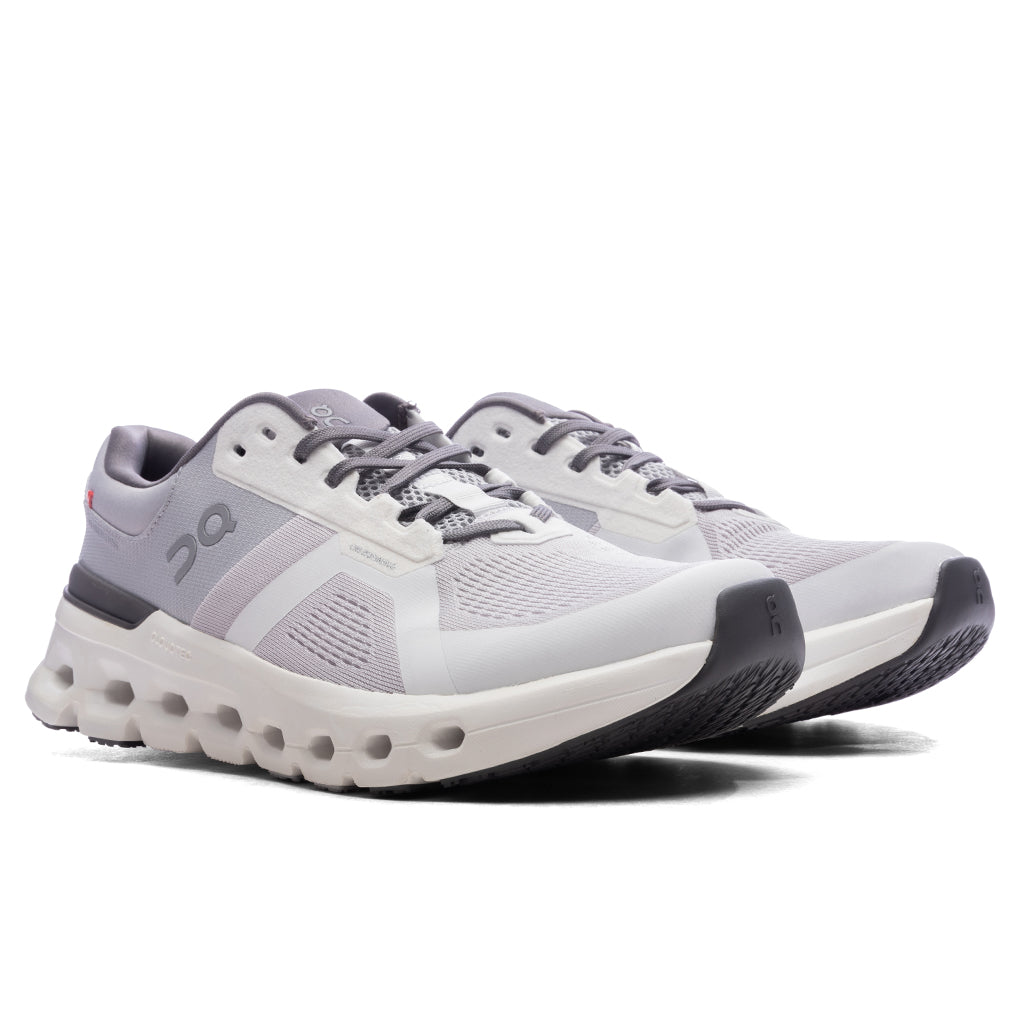 Cloudrunner 2 - Frost/White – Feature