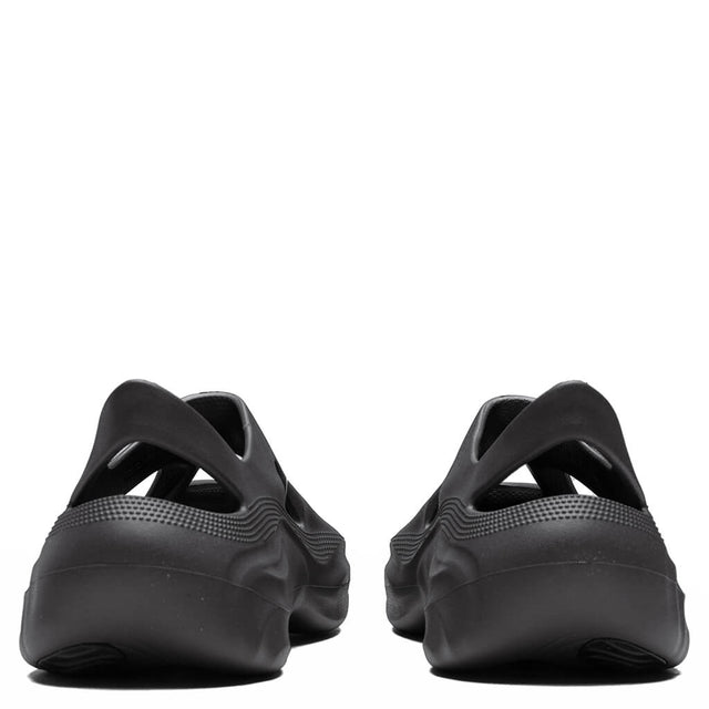 Crocs x Dingyun Zhang Diffuser - Black Sand – Feature