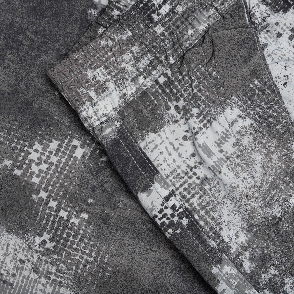 Dissolving Grid Camo Loose Fit Pants - Grey – Feature