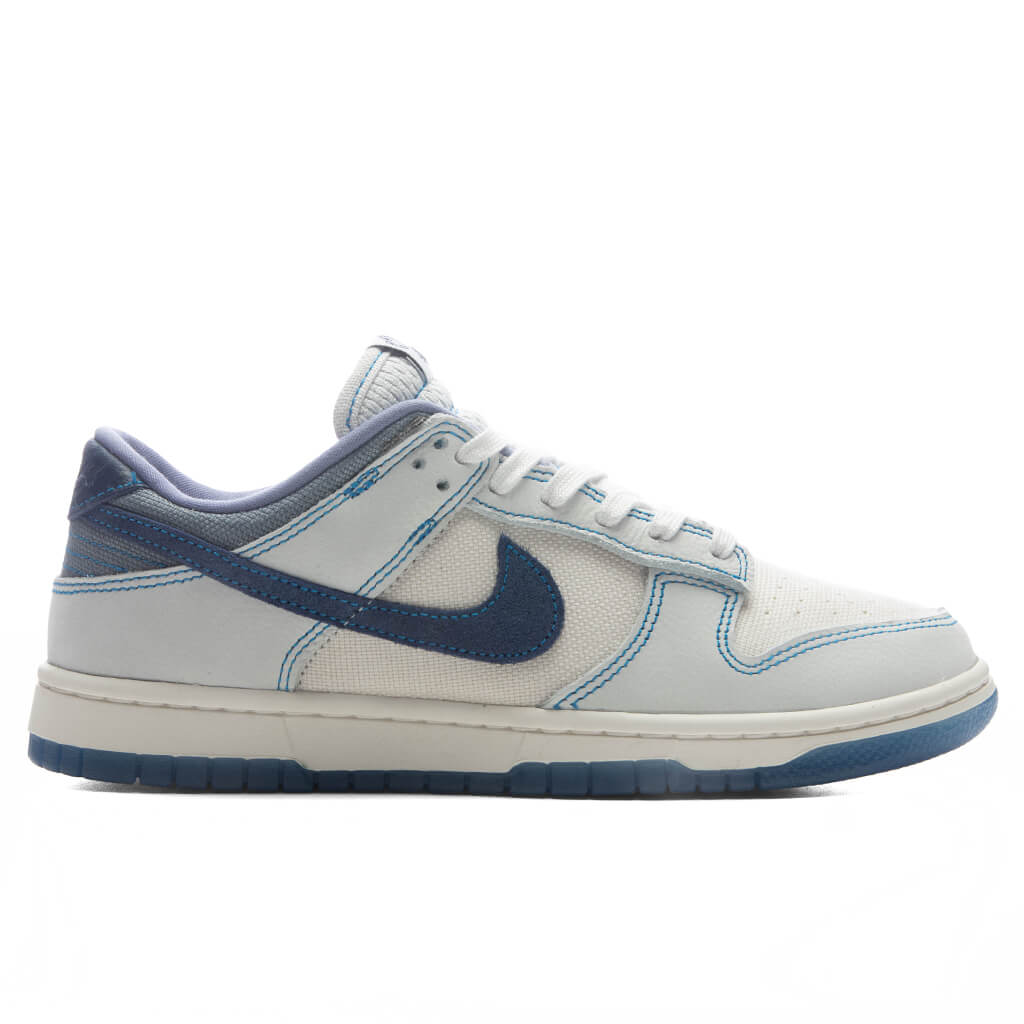Dunk Low Retro SE - Summit White/Blue Void/Pure Platinum – Feature