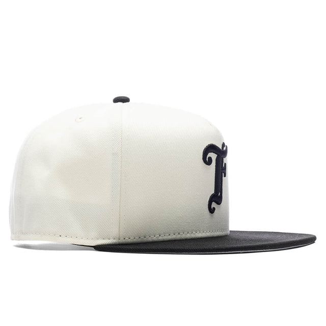 FEATURE x New Era 9Fifty A-Frame Old English F Snapback - Chrome/Black ...