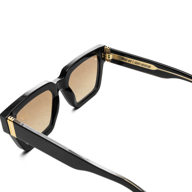 Hunnids - Amber – Feature