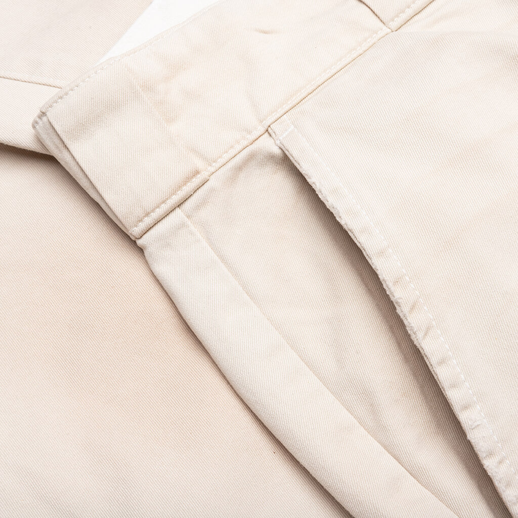 La Chino Flares - Antique White – Feature