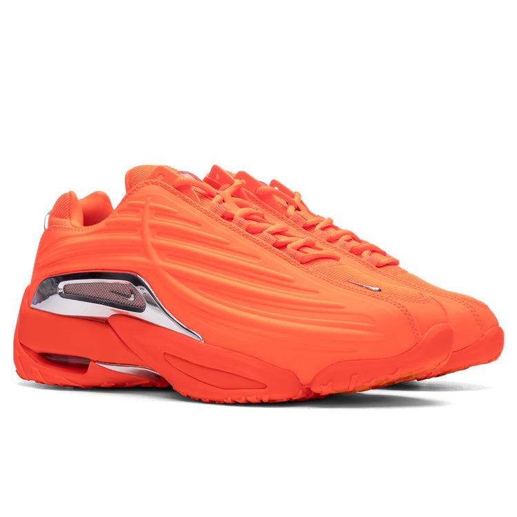 NOCTA Hot Step 2 - Total Orange/Chrome/University Gold – Feature