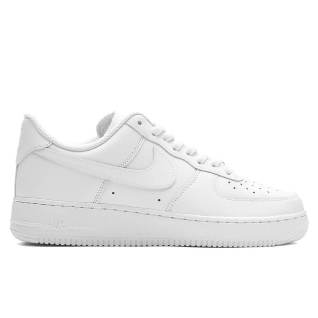 Air Force 1 '07 - Triple White – Feature