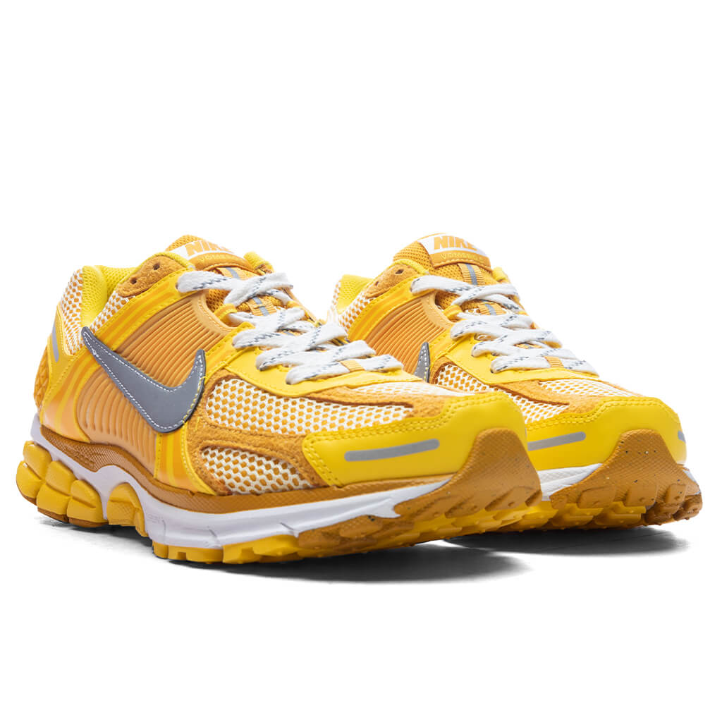 Zoom Vomero 5 Premium - Yellow Strike/Metallic Silver – Feature