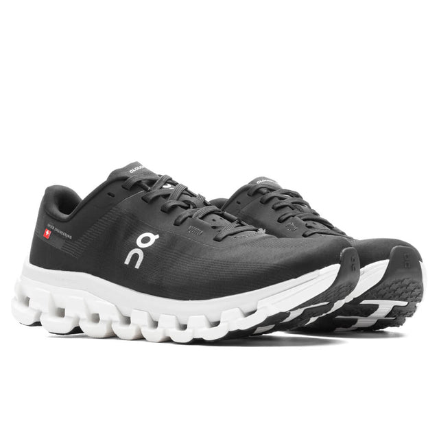 Women's Cloudflow 4 - Black/White – Feature