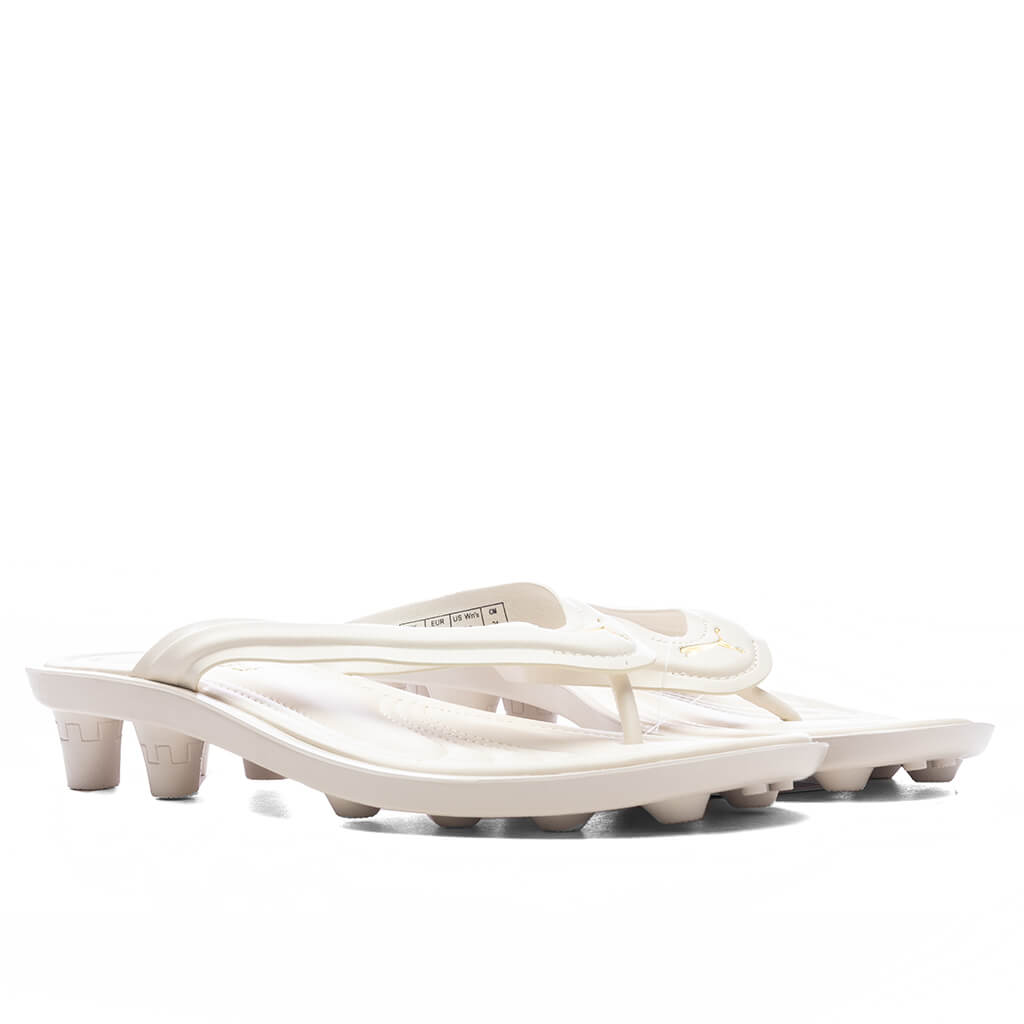 Puma x Fenty Women's Cat Cleat Leather - Alpine Snow/Gold – Feature