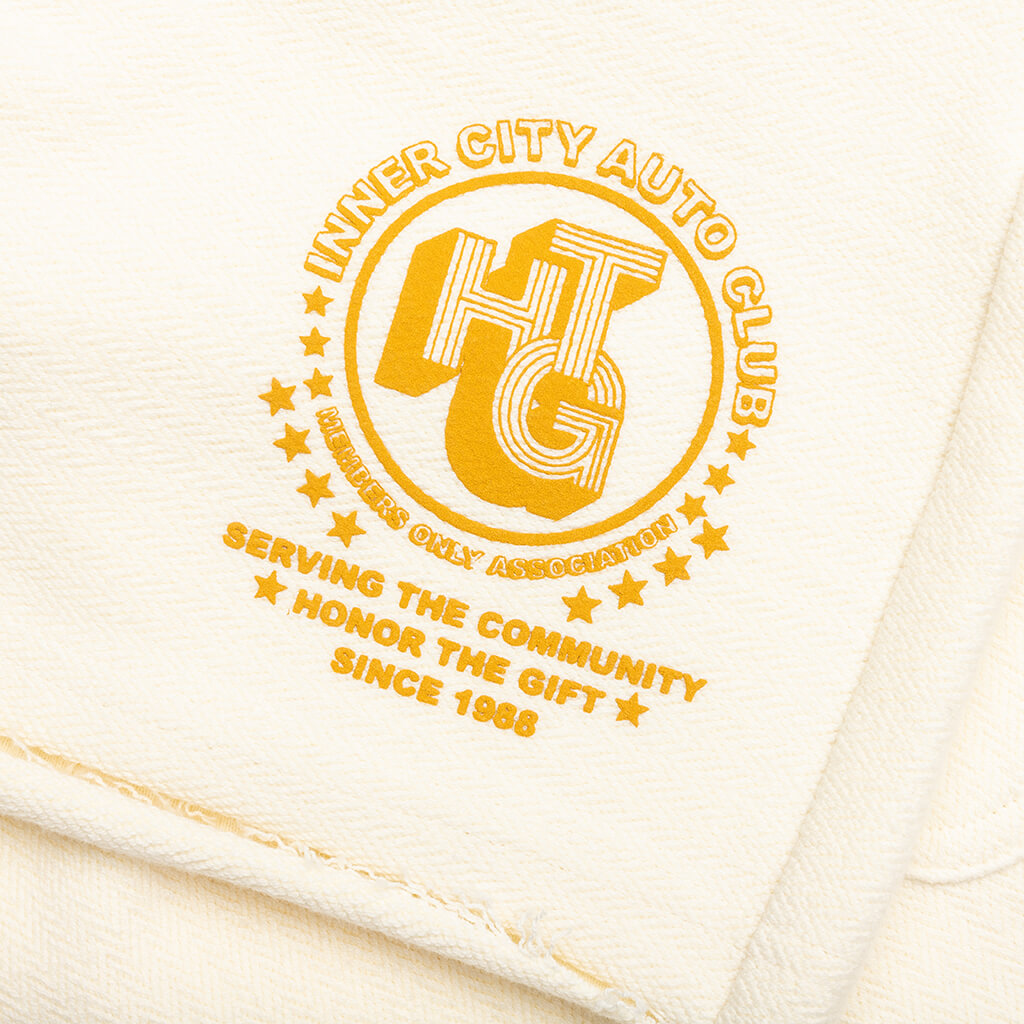 Race Herringbone Short - White – Feature