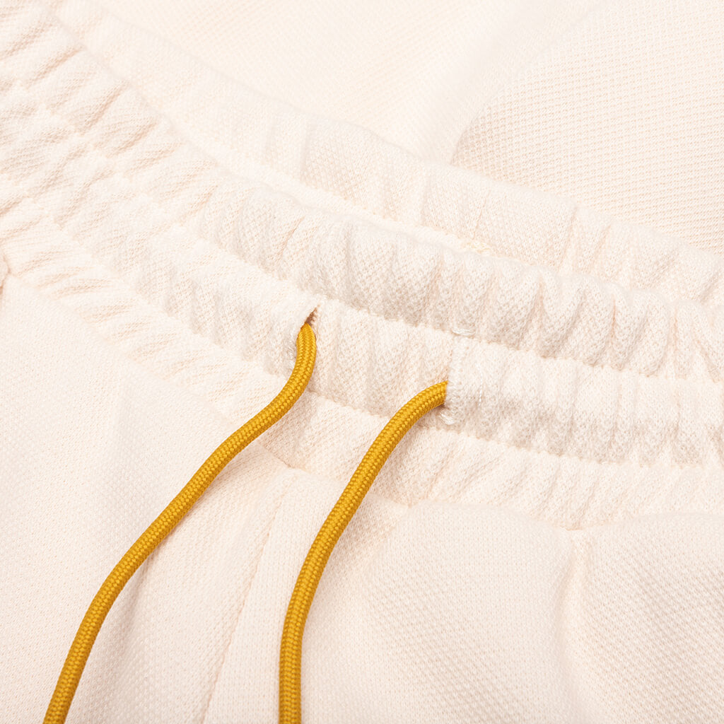 Tan Whinston Crest Short - Creme/Multi – Feature