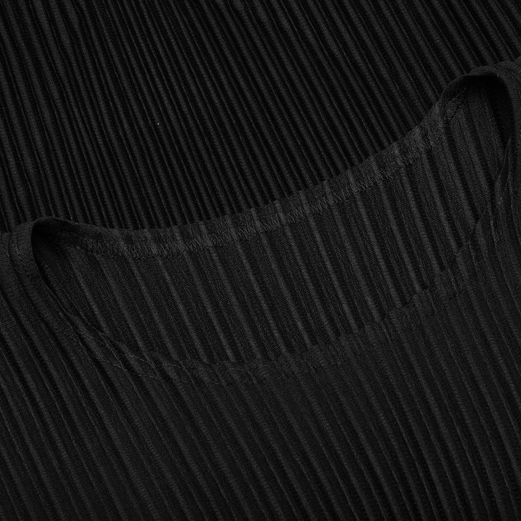 MC January T-Shirt - Black – Feature