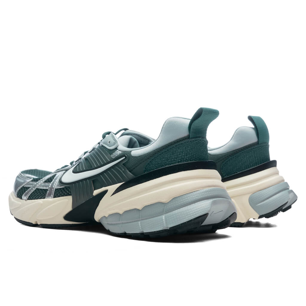 V2K Run - Vintage Green/Vintage Green – Feature