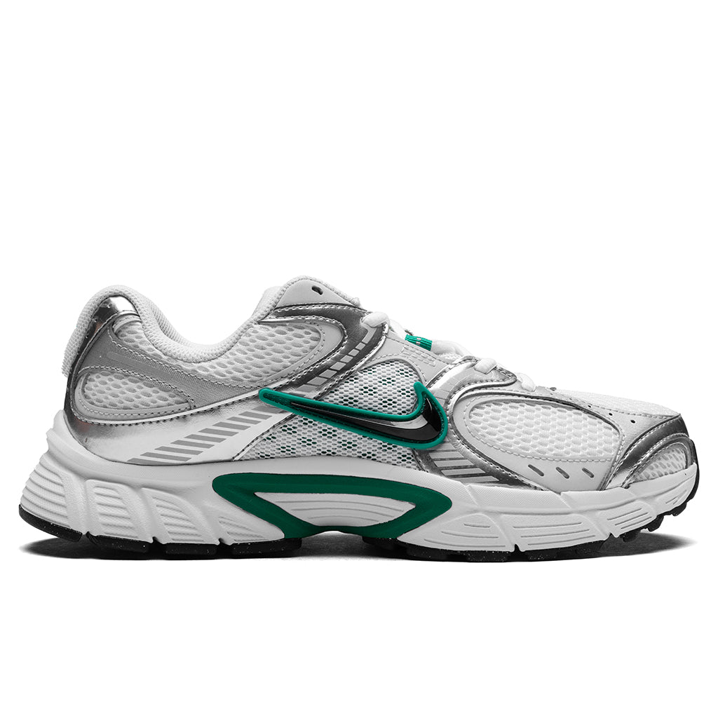 V5 Runner - White/Black/Vast Grey/Photon Dust – Feature