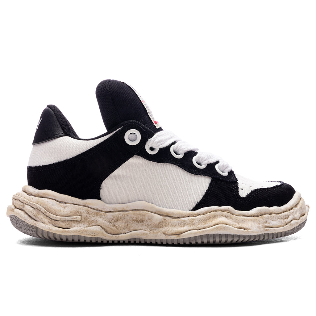 Wayne Puffer Low OG Sole - Black/White – Feature