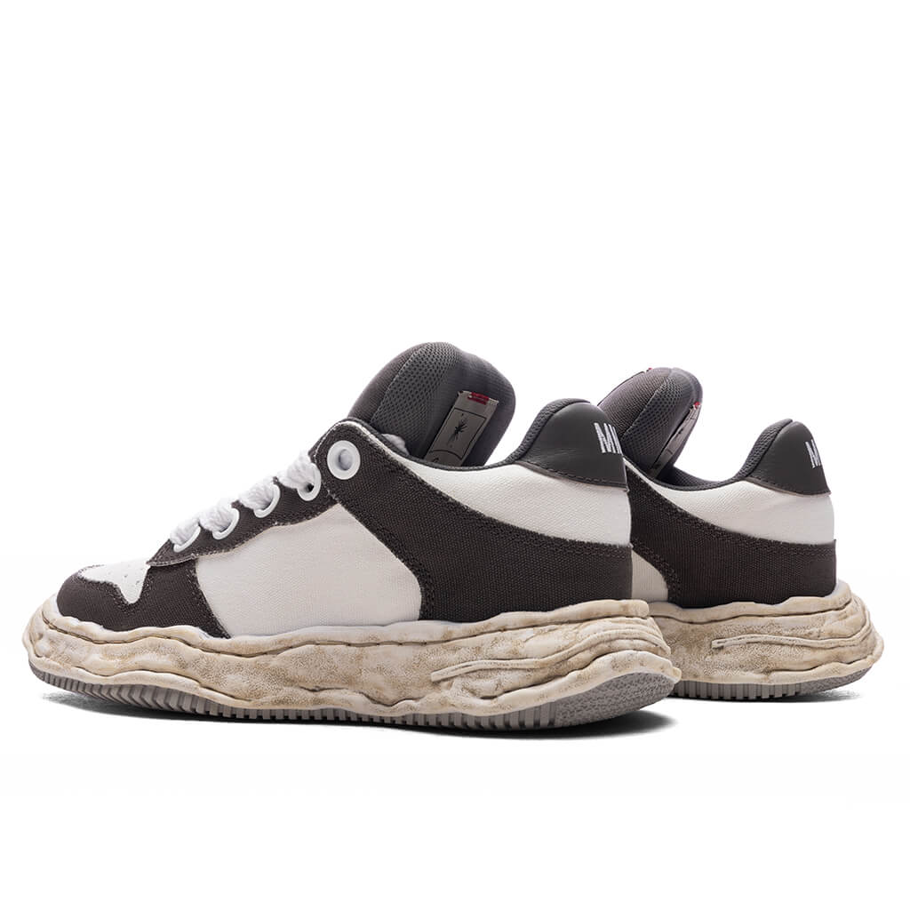 Wayne Puffer Low OG Sole - Grey/White – Feature