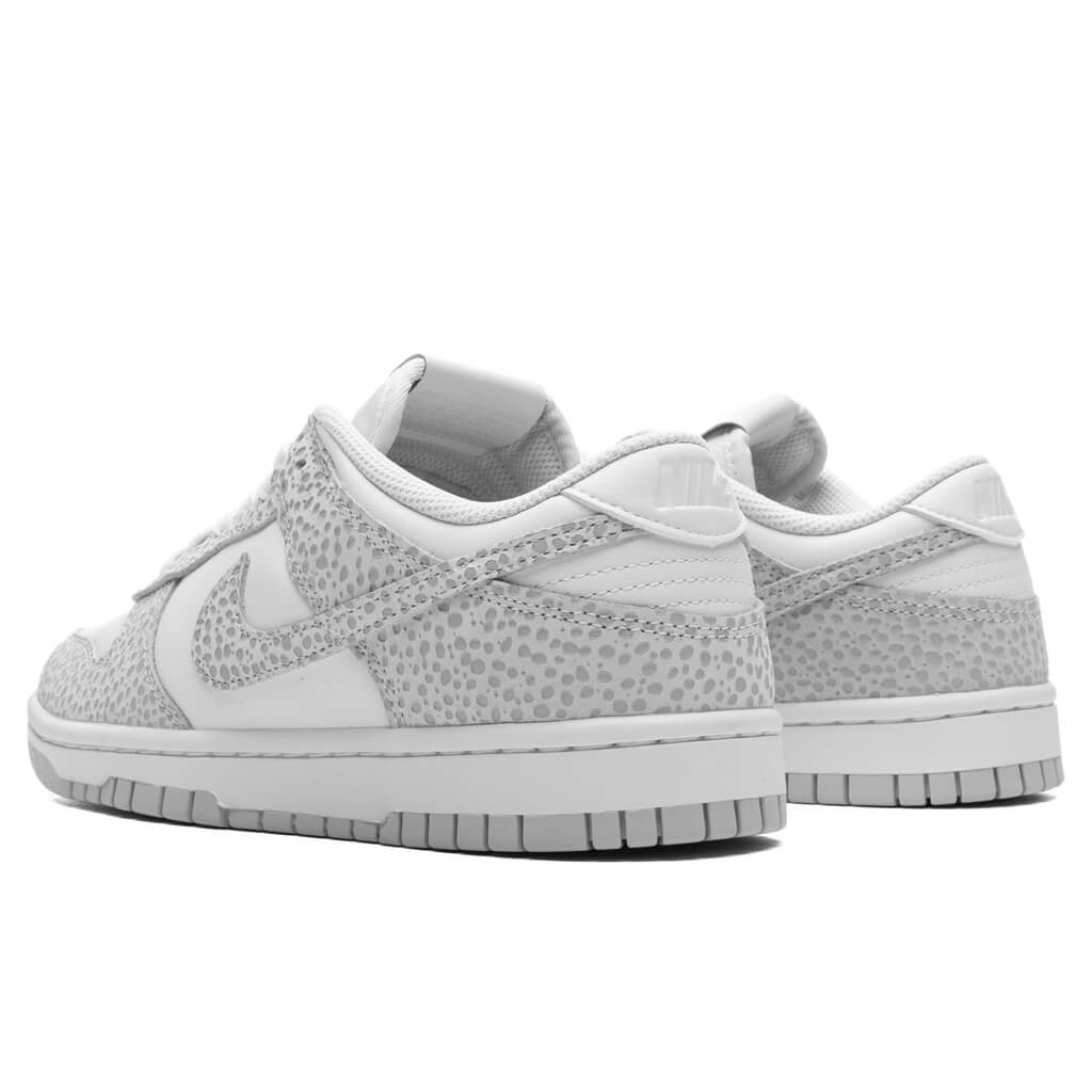 Women's Dunk Low PRM - Phantom/Photon Dust/Light Smoke Grey – Feature