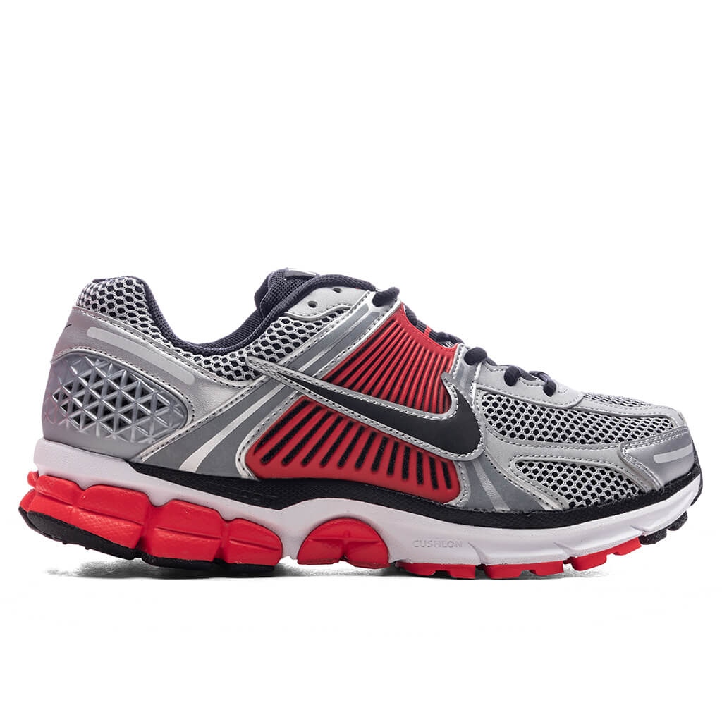 Zoom Vomero 5 - Metallic Silver/Black/FLT Silver – Feature