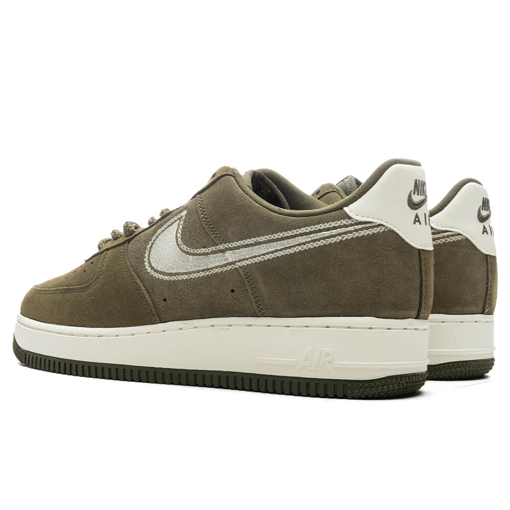 Air Force 1 '07 LV8 - Medium Olive/Sail – Feature