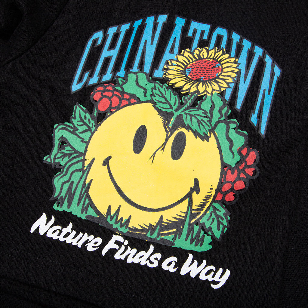 Chinatown Smiley Planter Sweatshorts - Black – Feature