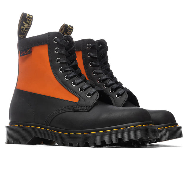 1460 Panel Ventile - Black/Blaze Orange – Feature