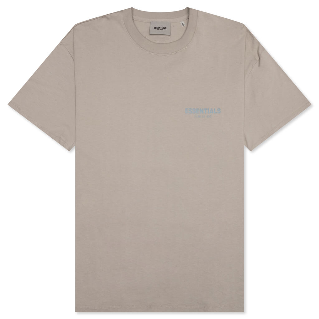 Essentials S/S Tee - String – Feature
