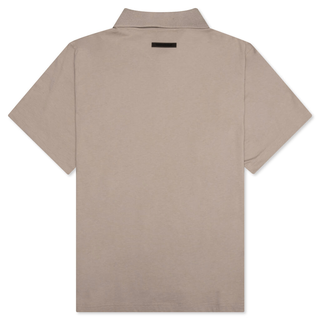 Essentials S/S Polo - String – Feature