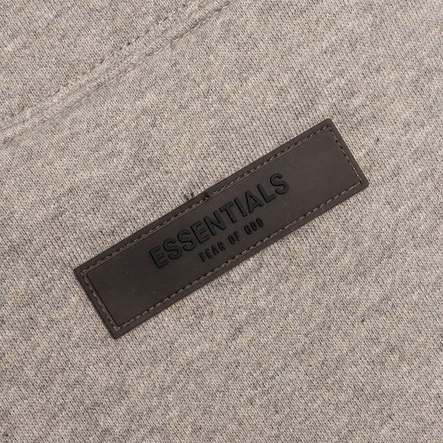 Essentials Core Mockneck - Dark Oatmeal – Feature