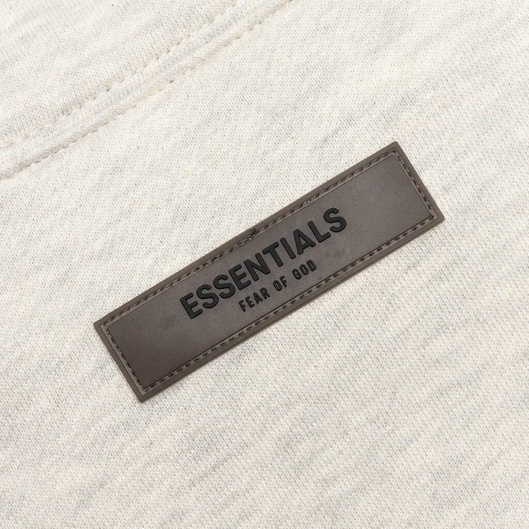Essentials Core Mockneck - Light Oatmeal – Feature
