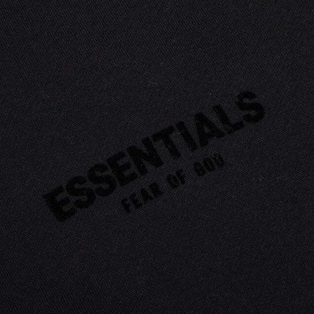 Essentials Core Mockneck - Stretch Limo – Feature