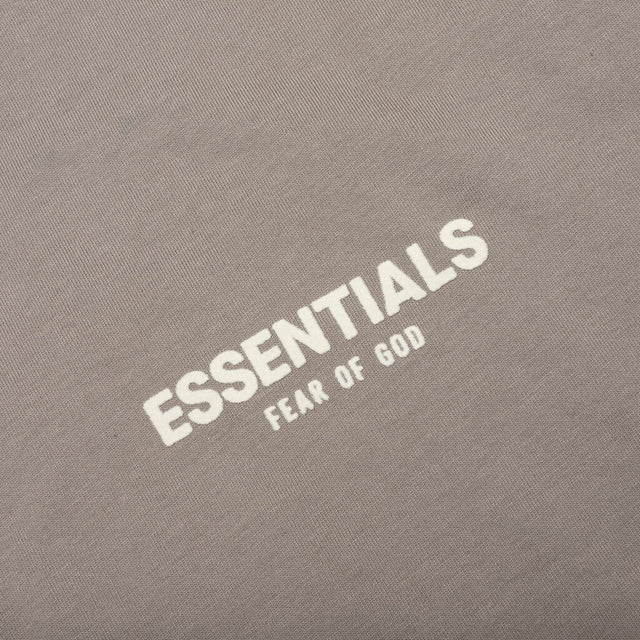 Essentials L/S Tee - Desert Taupe – Feature