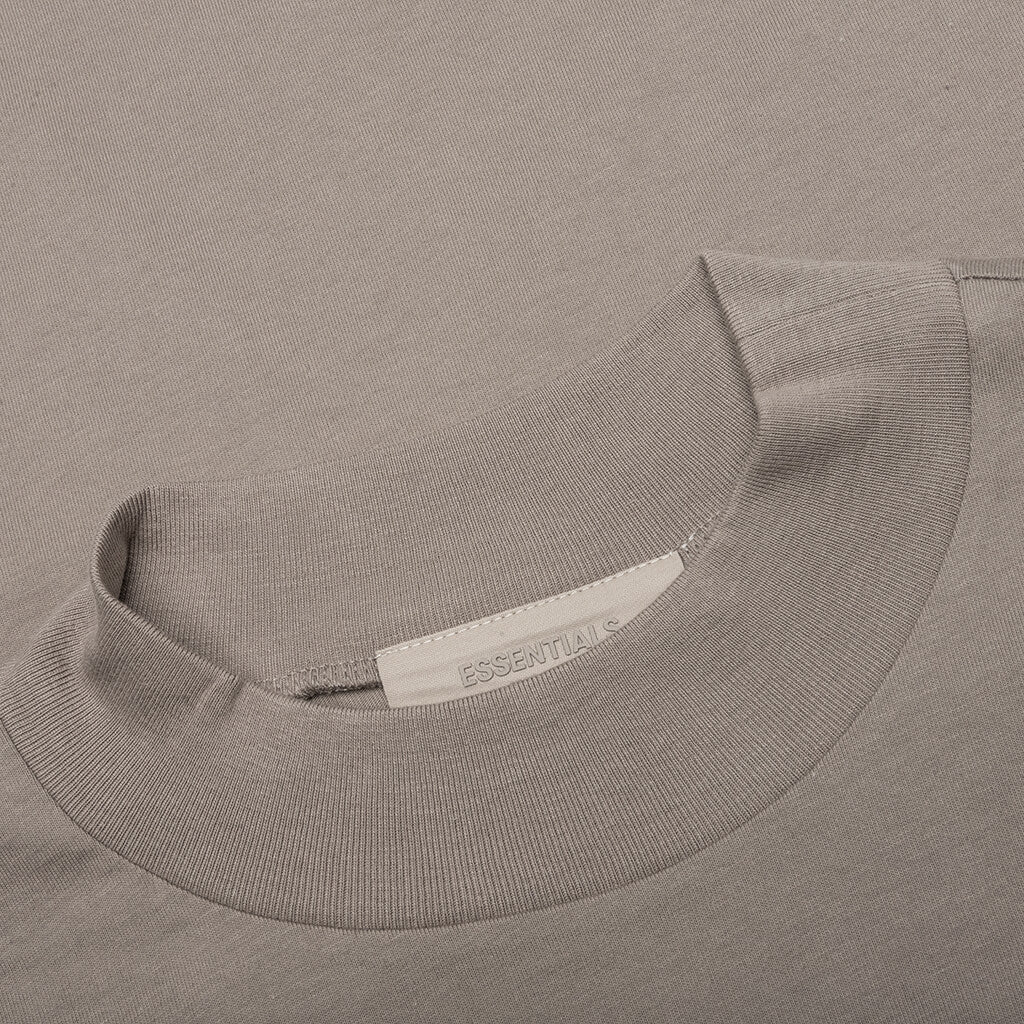 Essentials L/S Tee - Desert Taupe – Feature