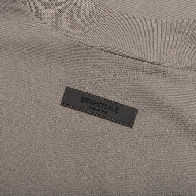 Essentials L/S Tee - Desert Taupe – Feature