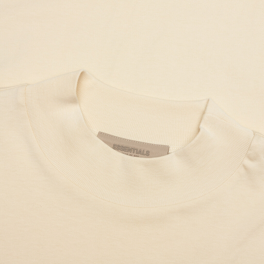 Essentials L/S Tee - Egg Shell – Feature
