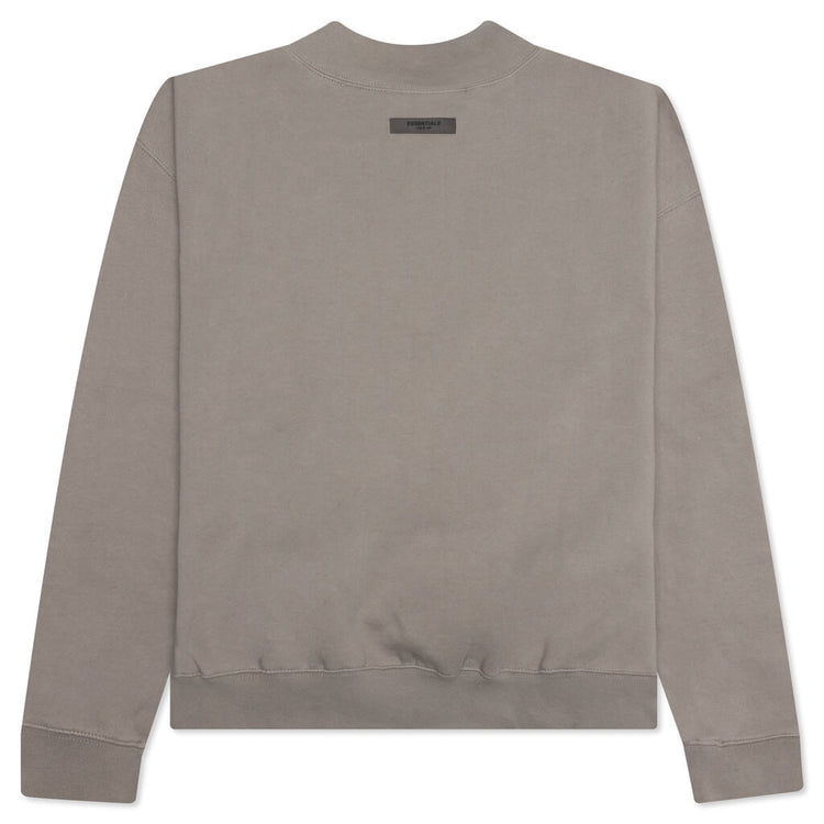 Essentials Mockneck - Desert Taupe – Feature