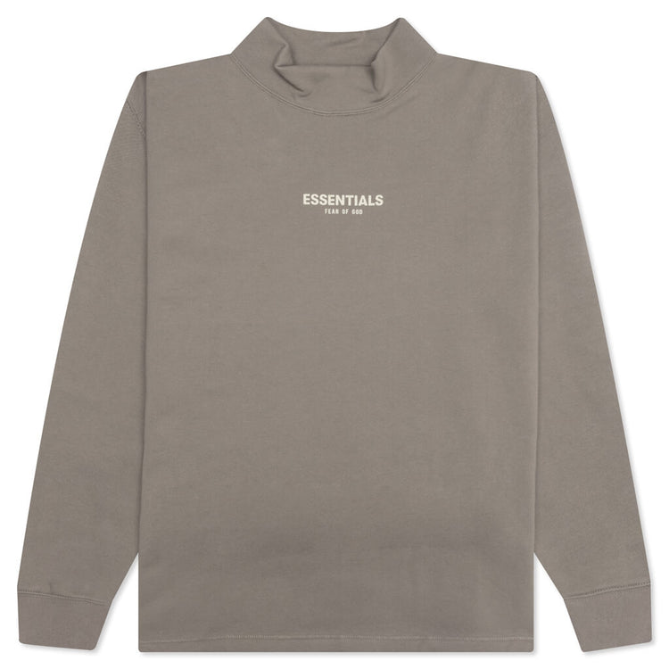 Essentials Relaxed Mockneck - Desert Taupe – Feature