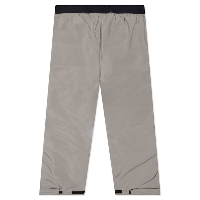 Essentials Storm Pant - Desert Taupe - Fear of God Essentials – Feature