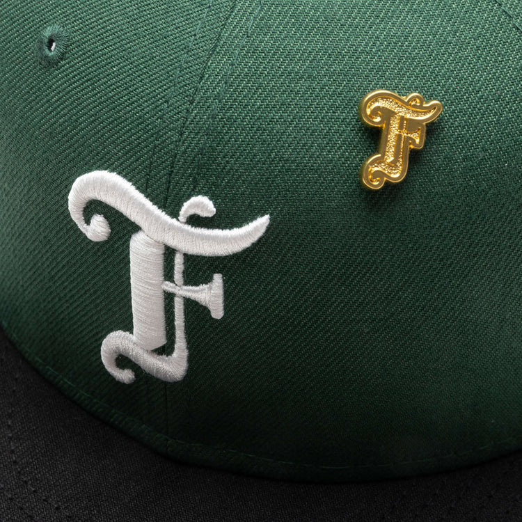 Feature x New Era Old English F Snapback - Cilantro/Black