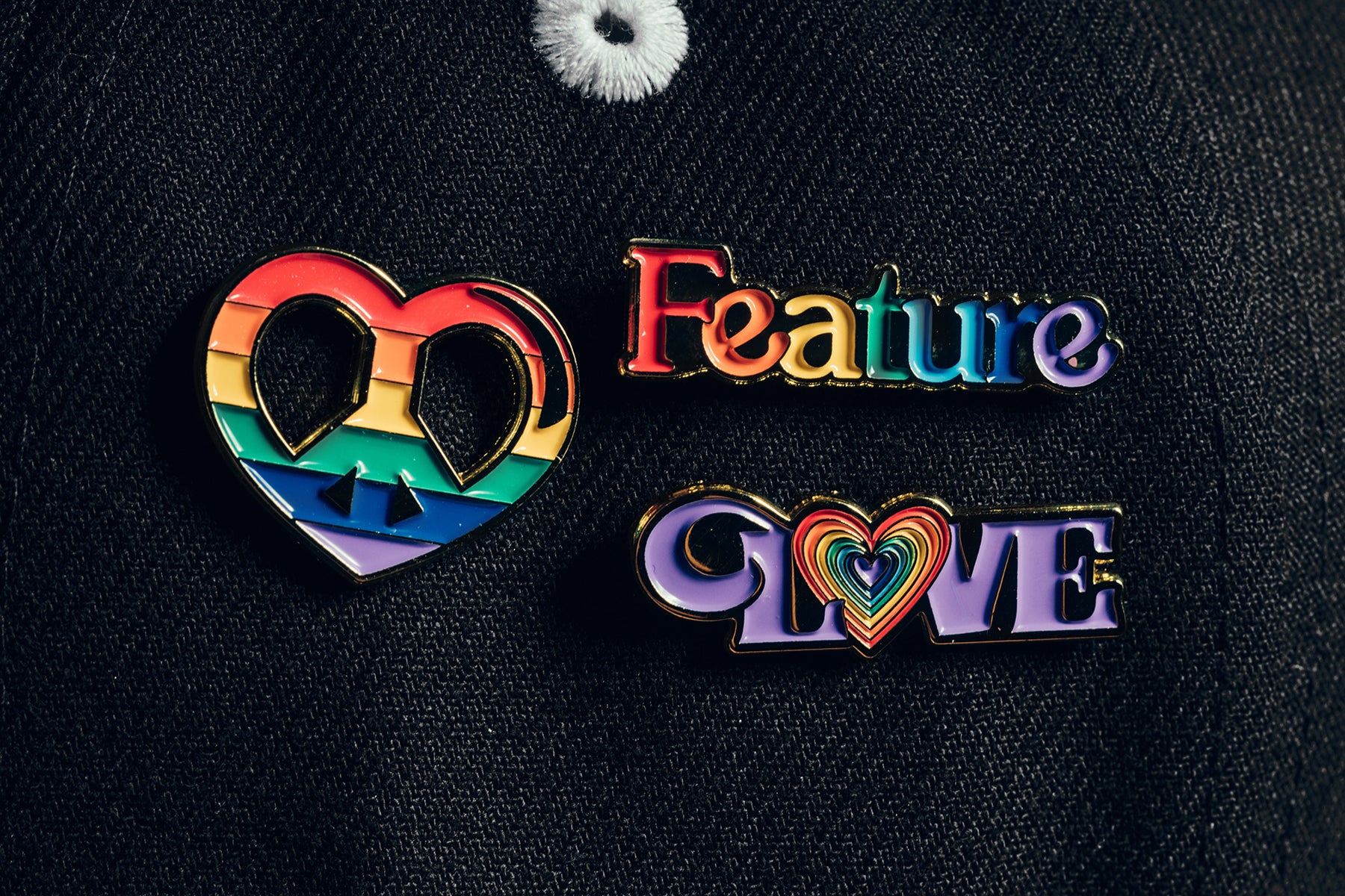 Pride Pins 3-Pack - Multicolor – Feature