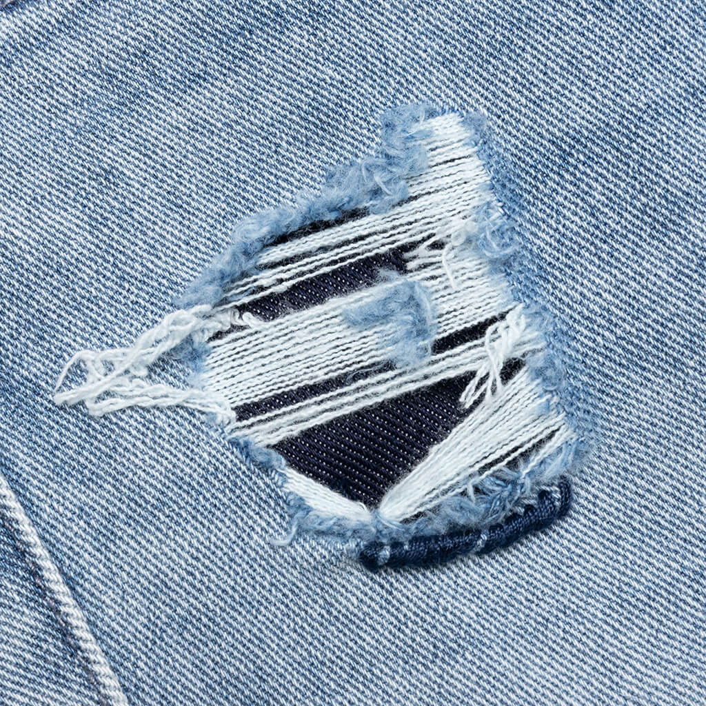 Chitch - Layover Trashed – Feature