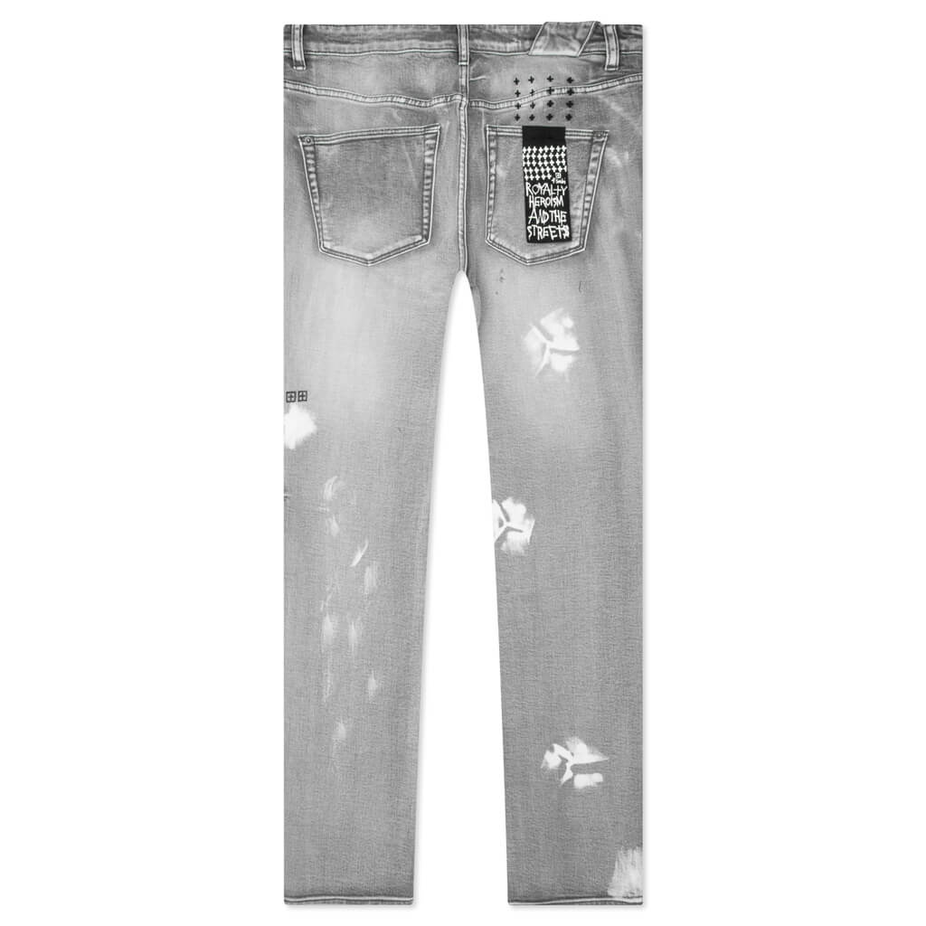 Chitch - Eratik Trashed – Feature