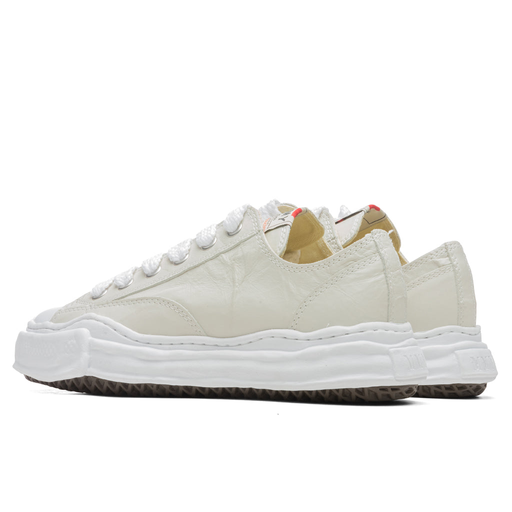 Peterson Low OG Sole Paper Like Leather Sneaker - White – Feature