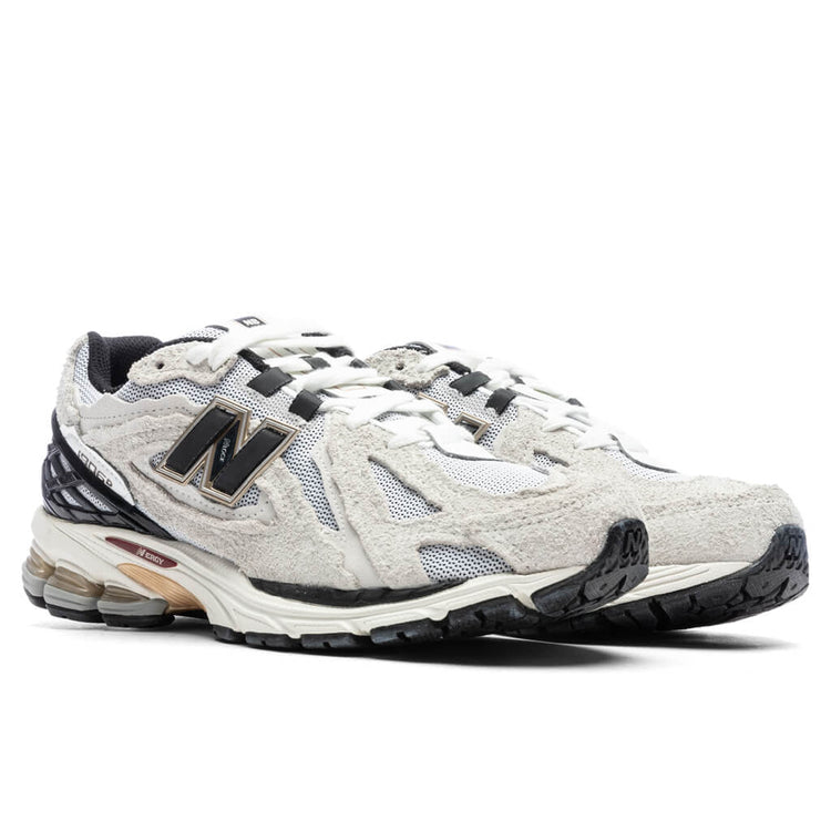 1906D Refined Future - Beige/Phantom – Feature