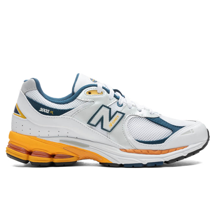 2002R - NB White – Feature