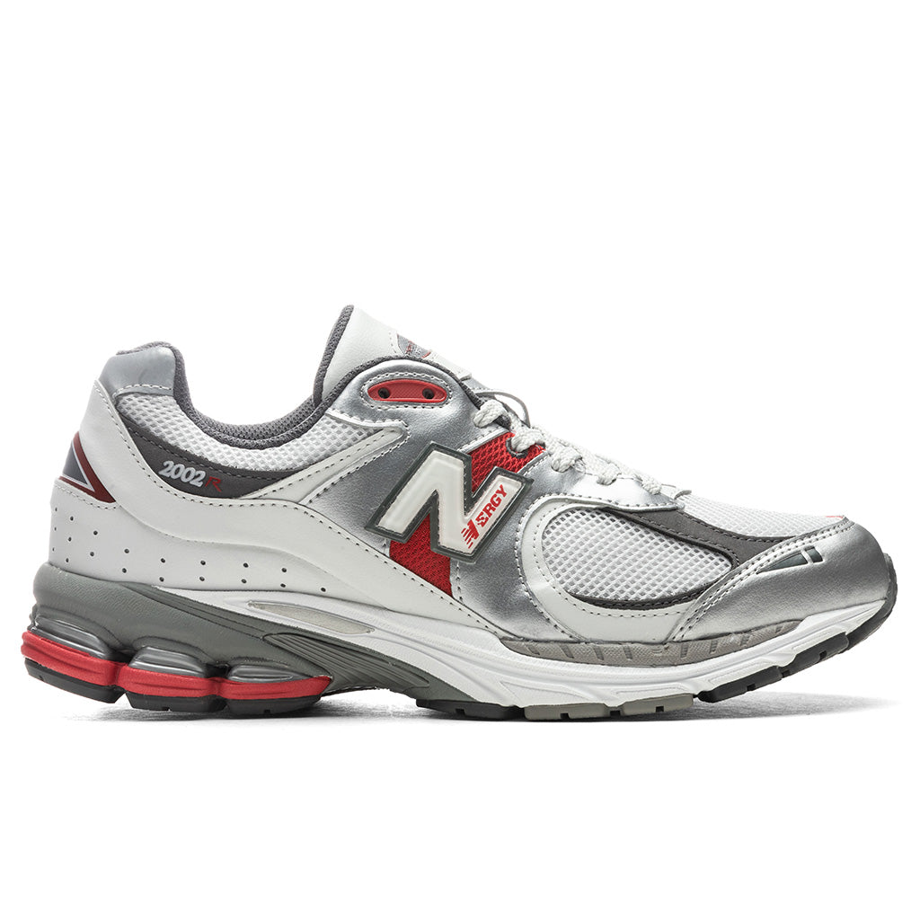 2002R - Silver Metallic – Feature